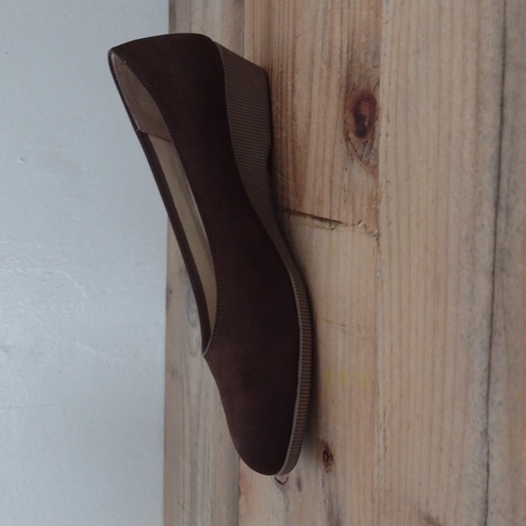 Softspots | Shoes | Softspots Vintage Brown Suede Slip On Shoes Nwt ...
